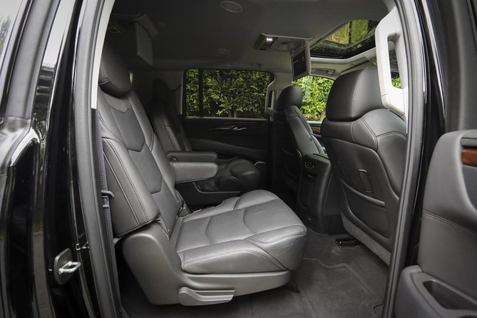 One-Way Private Airport Transfer by Sedan - The Value of Convenience and Comfort