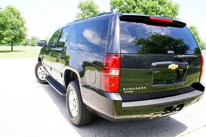 One-Way Private Curbside Midway Airport Transfer by SUV - From Airport to Downtown: The Journey