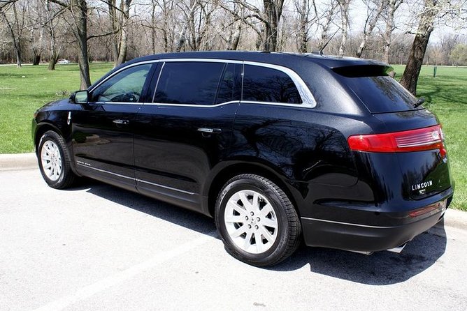 One-Way Private Transfer from Downtown Chicago To MDW by Sedan - Key Points