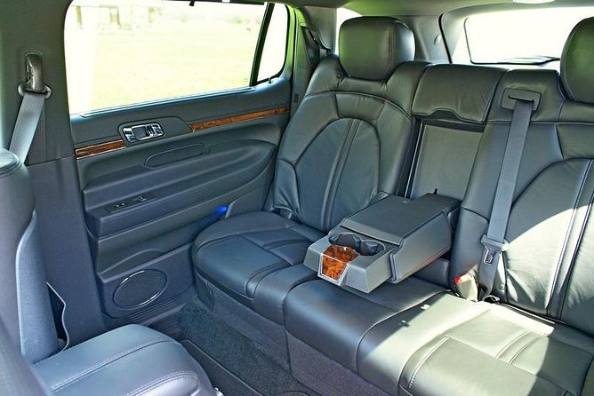 One-Way Private Transfer from Downtown Chicago To MDW by Sedan - Who Should Consider This Transfer?