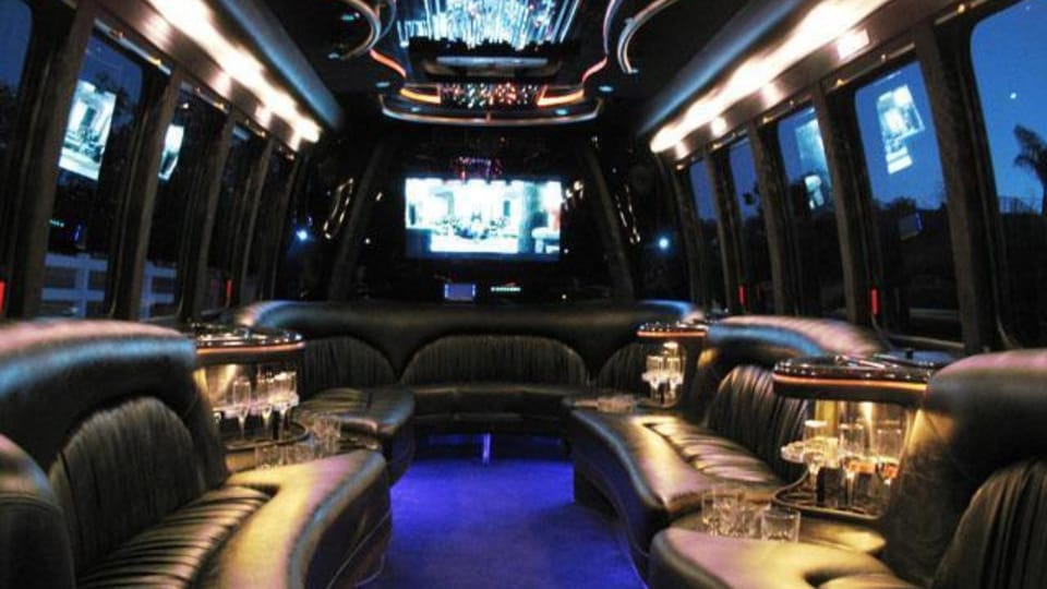 ONT International Airport to Palm Springs - Who Should Book This Service?