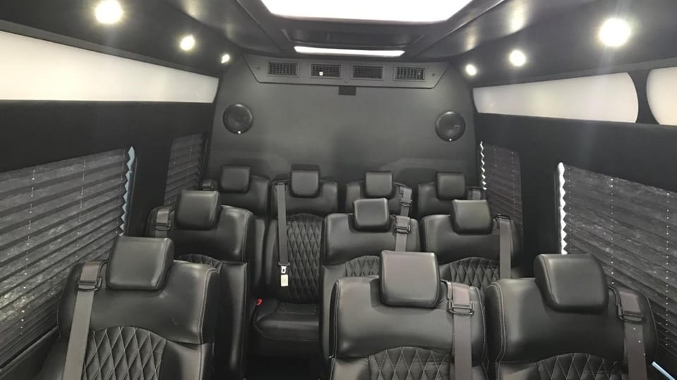 Ontario: International Airport to Newport Beach - Who Is This Service Best For?
