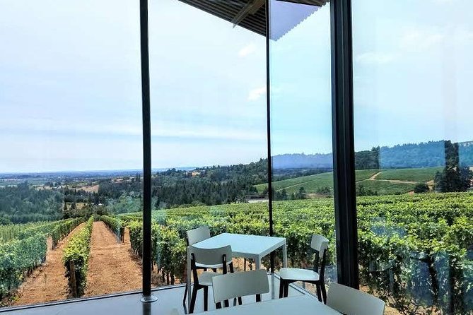 Oregon Wine Tour-Full Day Tour with Lunch Stop - Taste the Best of Oregon’s Pinot Noir and Other Varietals