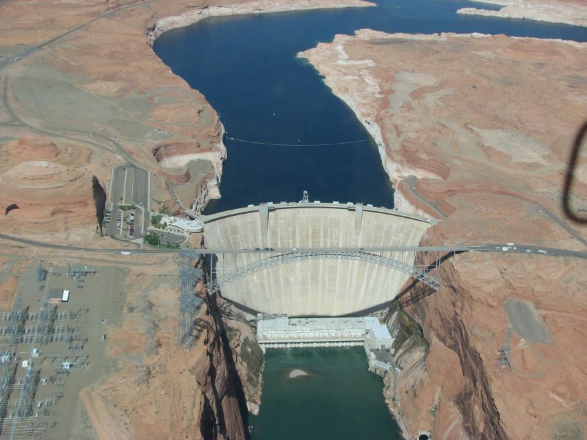 Page: Horseshoe Bend Helicopter Flight - Is This Tour Right for You?