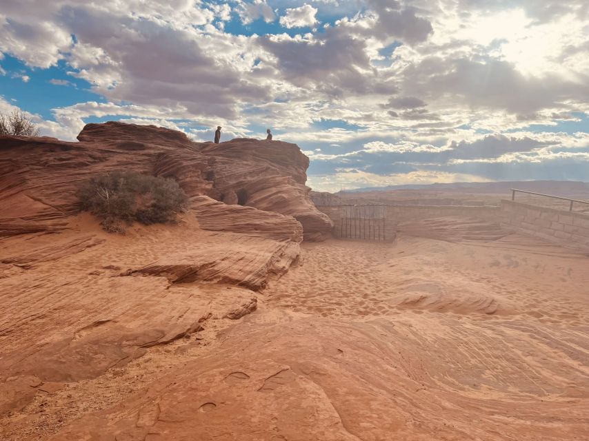 Page: Upper or Lower Antelope Canyon and Horseshoe Bend Tour - An In-Depth Look at the Tour Experience