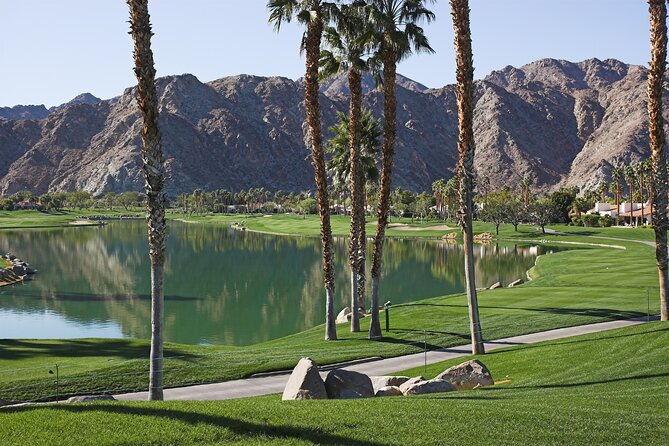 Palm Springs and Joshua Tree Self-Guided Driving Audio Tours - Robolights and Artistic Surprises