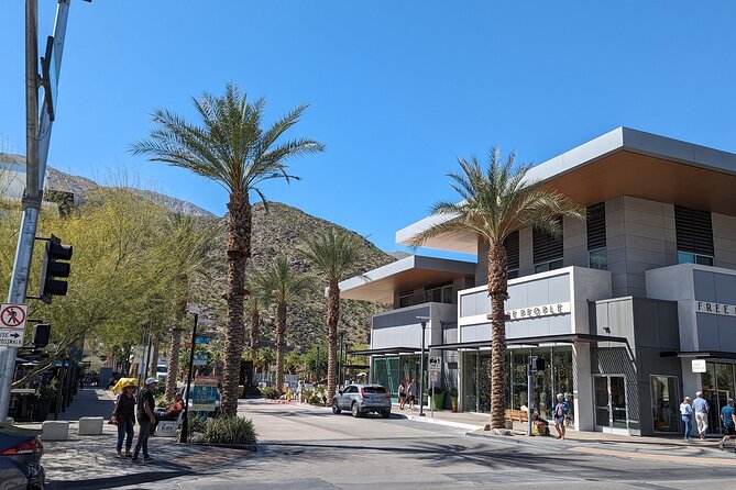 Palm Springs Scavenger Hunt Walking Activity and Game - Who Will Love It?