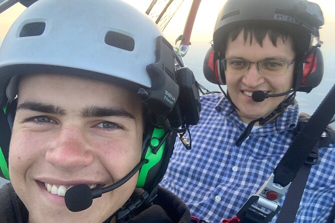 Paraglider flight with a certified instructor - The Experience from the Pilot’s Perspective