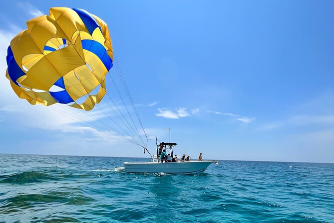 Parasailing along Fort Lauderdale Beach - What to Expect from Your Fort Lauderdale Parasailing Tour