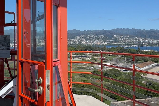 Pearl Harbor Aviation Museum: Top of the Tower Tour - A Closer Look at the Top of the Tower Tour