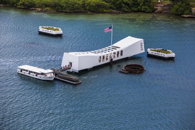 Pearl Harbor USS Arizona and USS Missouri "Private" - Discovering Pearl Harbor with a Private Touch