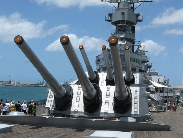 Pearl Harbor USS Arizona Memorial & Battleship Missouri - Exploring Pearl Harbor: An Honest Review