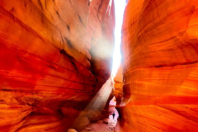 Peek-a-Boo Slot Canyon Small Group Tour from Kanab, Utah! - An In-Depth Look at the Peek-a-Boo Slot Canyon Tour