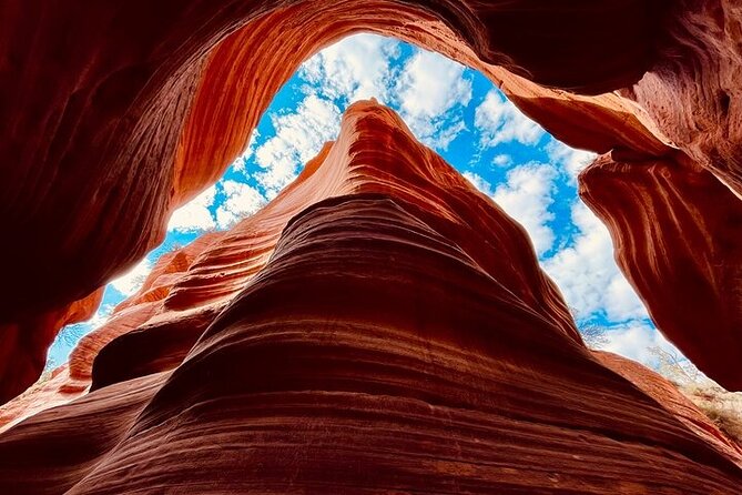 Peekaboo Slot Canyon Tour UTV and Hiking Adventure (Private) - An In-Depth Look at the Peekaboo Slot Canyon Tour