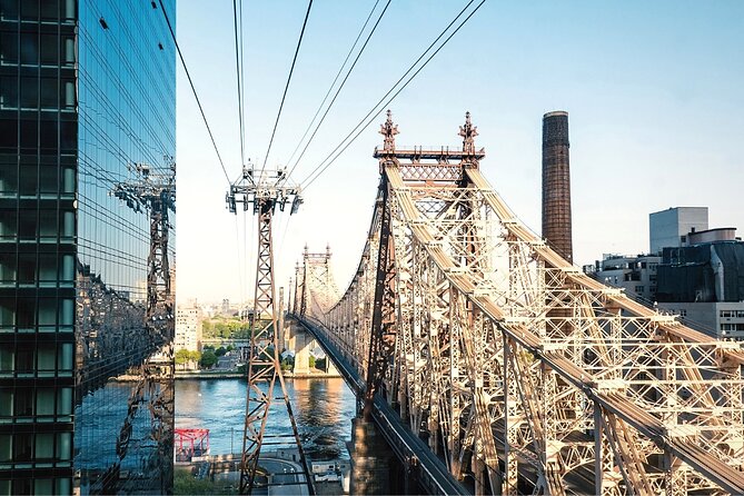Personalized Experience with your Local Tour Guide - Exploring the Manhattan Landscape
