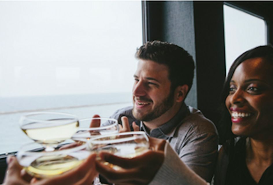 Philadelphia: Thanksgiving Early Dinner Cruise - The Experience in Detail