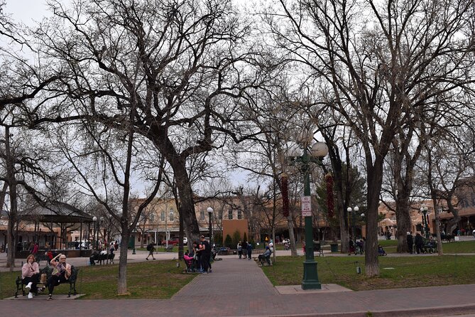 Plaza Sip, Savor, & History Walking Tour in Santa Fe - Who Should Consider This Tour?