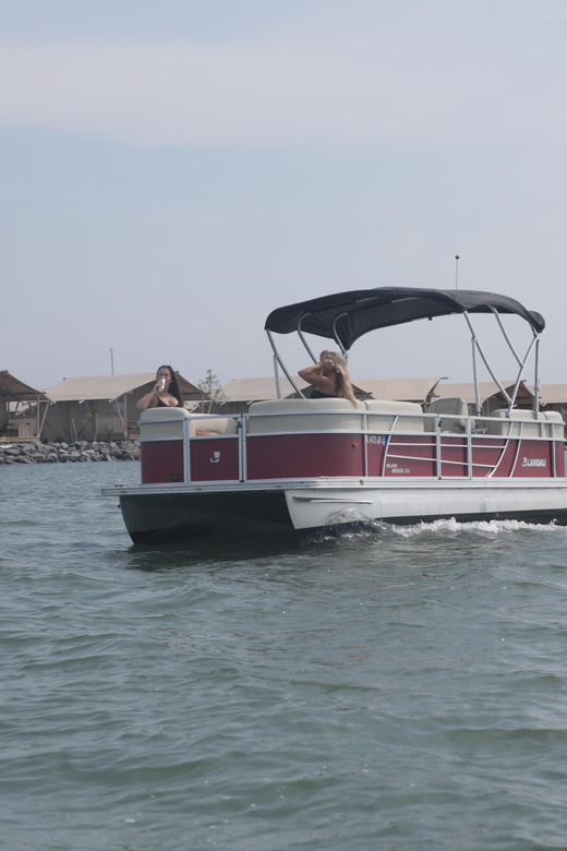 Pontoon Boat Rentals in Chincoteague Island, VA - An In-Depth Look at the Pontoon Rental Experience
