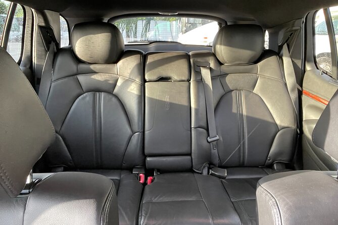 Port Canaveral to Orlando Airport MCO Luxury Sedan - The Ride: What to Expect from the Service