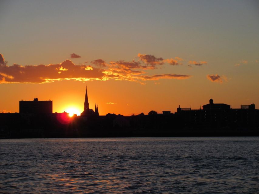 Portland: Casco Bay Sunset and Lighthouse Cruise - What the Reviews Tell Us