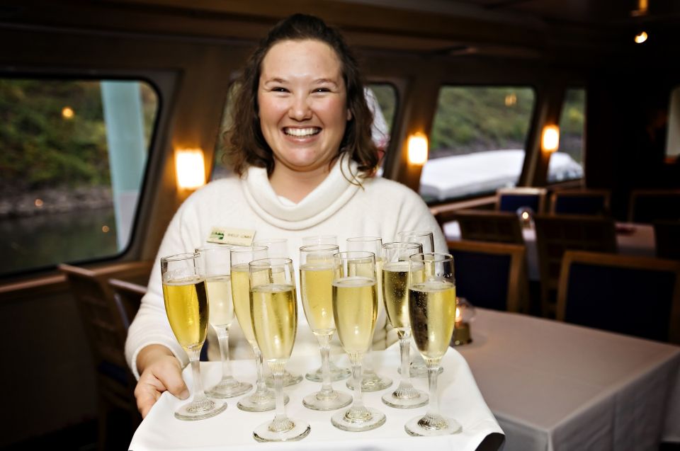 Portland: Champagne Brunch Cruise on Willamette River - Who Should Book This Cruise?
