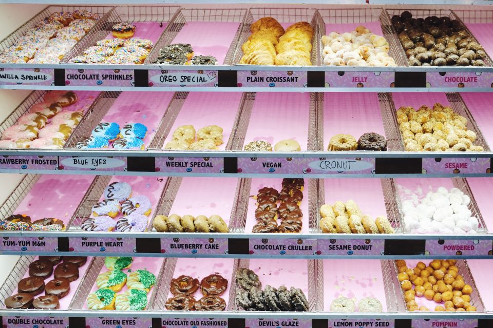 Portland: Guided Delicious Donut Tour with Tastings - An Authentic Portland Food and Sightseeing Experience