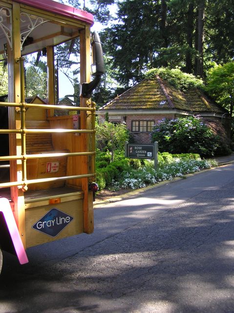 Portland, Oregon: Pink Trolley Hop-On Hop-Off Tour - Key Points