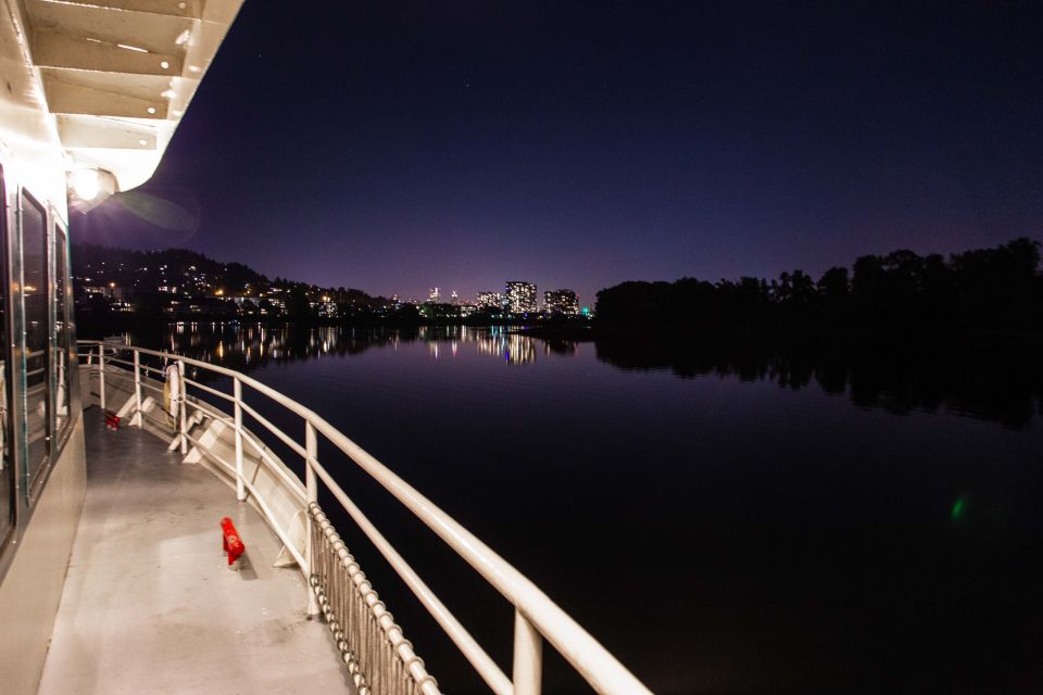 Portland: Willamette River 2.5-hour Dinner Cruise - Discovering Portland From the Water