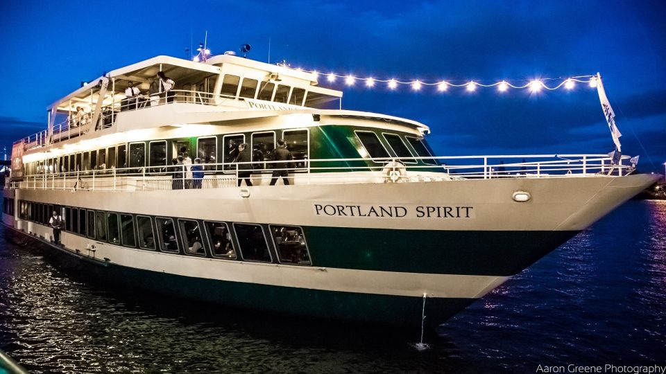 Portland: Willamette River 2.5-hour Dinner Cruise - The Meal: Local Flavors on a Plate