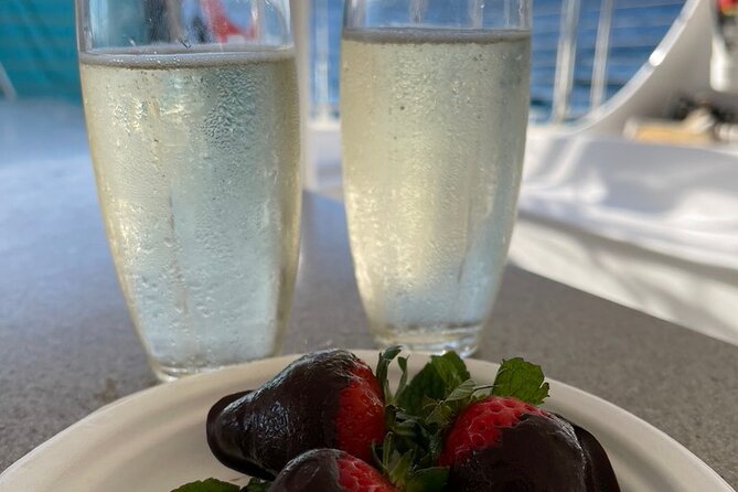 Premium Sunset Dinner Cruise from Kaanapali Beach - The Experience: A Detailed Look
