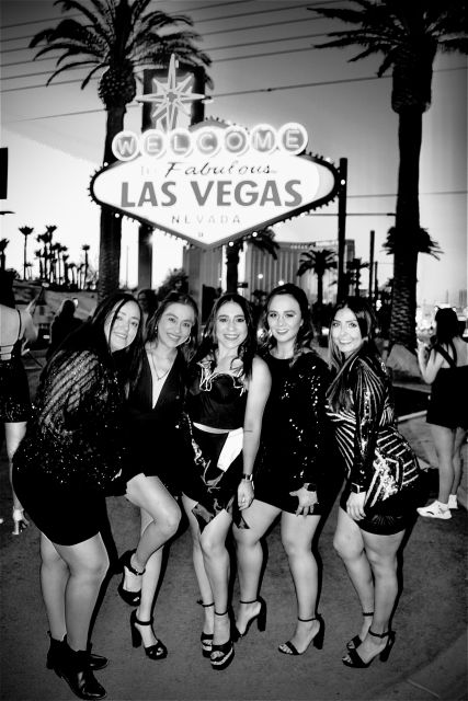 Private 2-Hour LV Limo Tour with Champagne and LV Goodies - FAQs