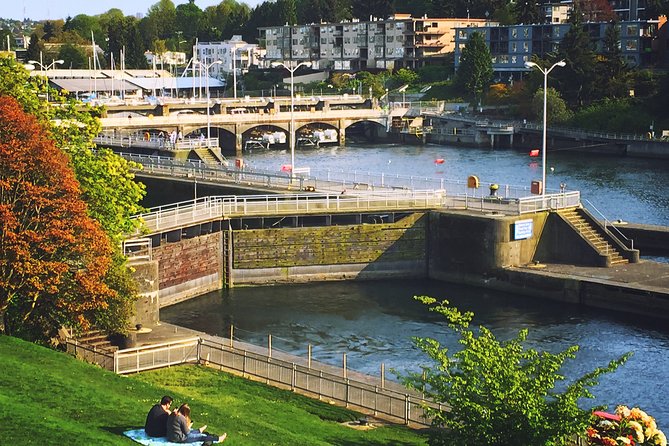 Private 8-hour City Tour of Seattle and Snoqualmie Falls with driver only - FAQs
