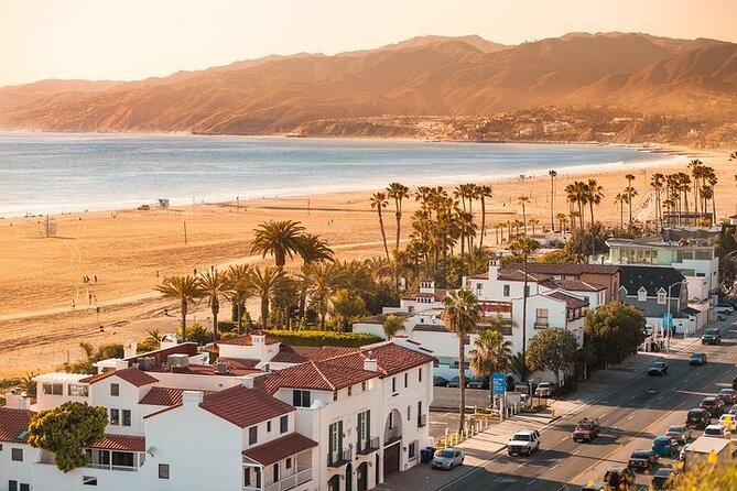 Private 8hr Shopping and Tour of Los Angeles in a Custom Limo - The Perfect Blend of Comfort and Customization
