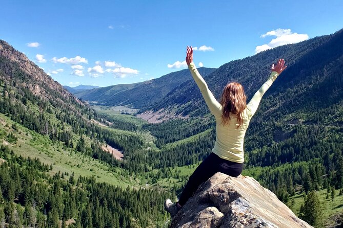 Private Alpine Hike with Charcuterie Tasting in Colorado - Key Points