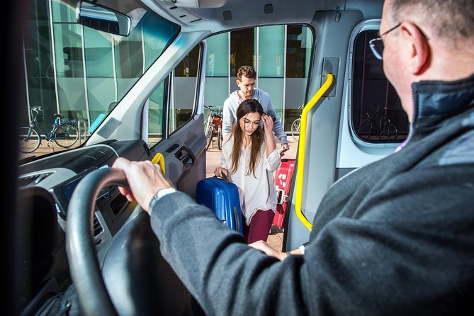 Private Arrival Transfer: Dulles Airport to Washington DC (any Hotel or Address) - The Experience: Comfort, Convenience, and Professionalism