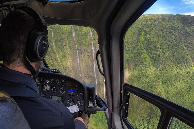 Private Big Island Experience: 3 of 4 Window Seats - Exploring the Itinerary in Detail