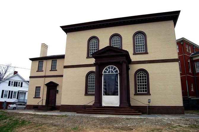 Private Downtown Newport Walking Tour - Key Points