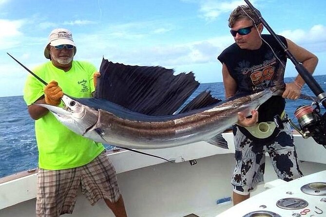 Private Island & Fishing Charters in Key West 37ft Knotty Cowgirl - Key Points