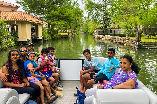 Private Lake Austin Boat Cruise With Full Sun Shading - FAQ