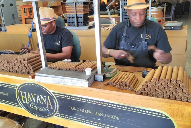 Private Little Havana Cuban Guide, Museum Food Art live music - Practical Aspects: What to Expect