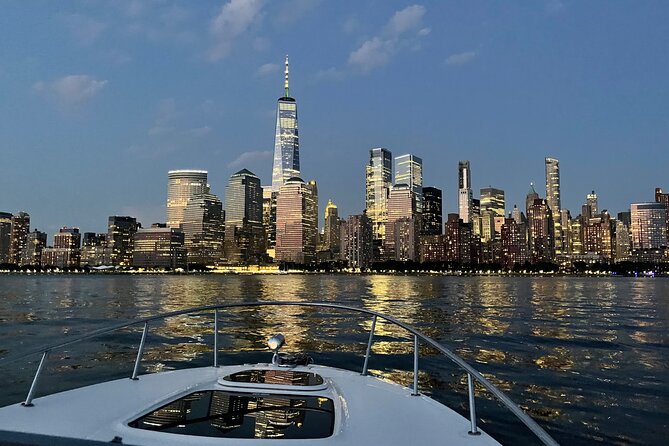 Private Luxury Daytime Boat Tour in New York City - 1 Hour - Practical Tips for Your Trip