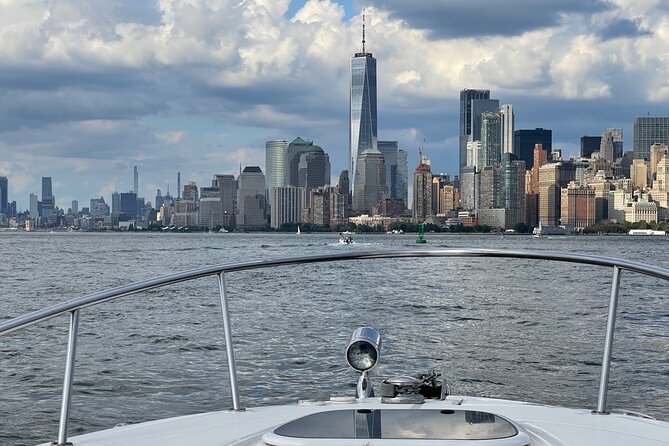 Private Luxury Daytime Boat Tour in New York City - 1 Hour - Who Is This Tour Perfect For?