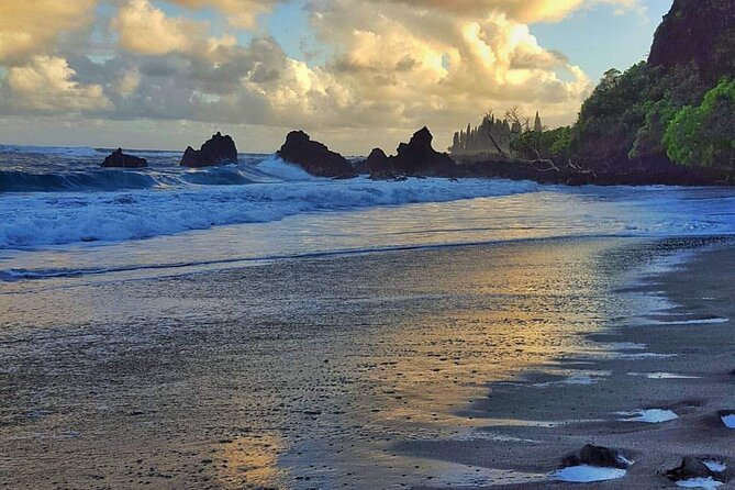 Private Luxury Hana Tour in 7 Passenger SUV - Authenticity & Local Knowledge