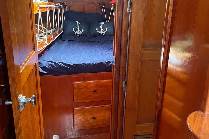 Private Luxury Sailboat Charters of Honolulu - Authentic Touches from Past Travelers