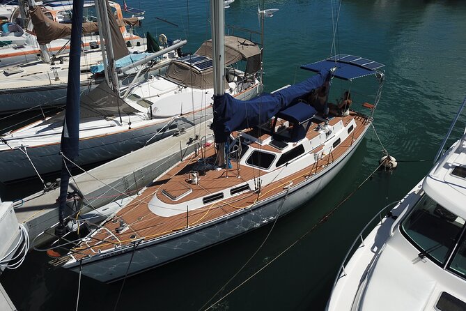 Private Luxury Sailboat Charters of Honolulu - FAQ