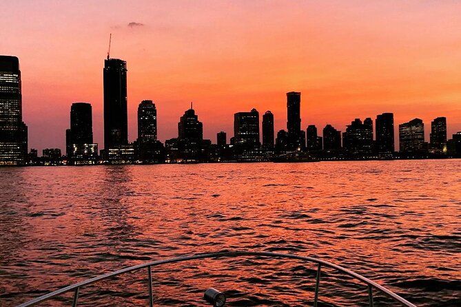 Private Luxury Sunset Boat Tour in New York City - 1 Hour - FAQs About the Private Sunset Boat Tour in NYC