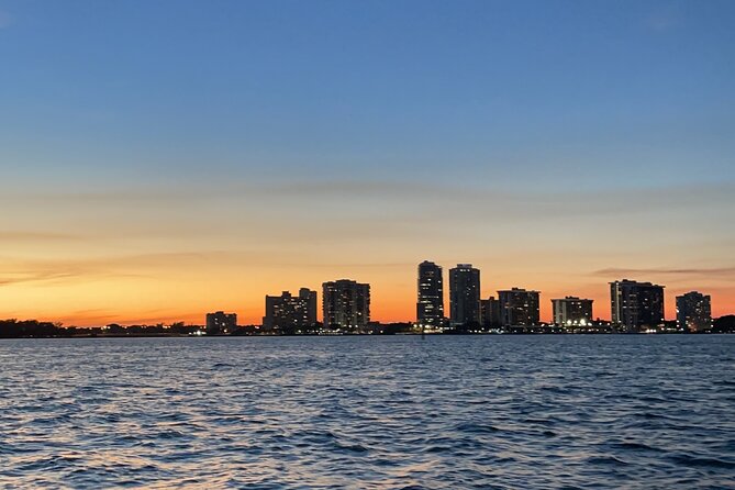 Private Moon-Watch Boat Cruise in Fort Lauderdale - Logistics and Practicalities