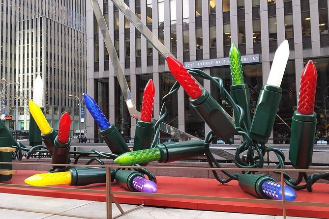 Private New York City Christmas Walking Tour - Exploring the Itinerary: A Closer Look