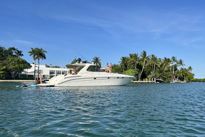 Private PADDLE-BOARD and YACHT Adventure - Exploring the Details of the Miami Paddle-Board and Yacht Tour