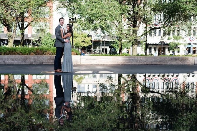 Private Photo Session with a Local Photographer in Chicago - Who Should Book?